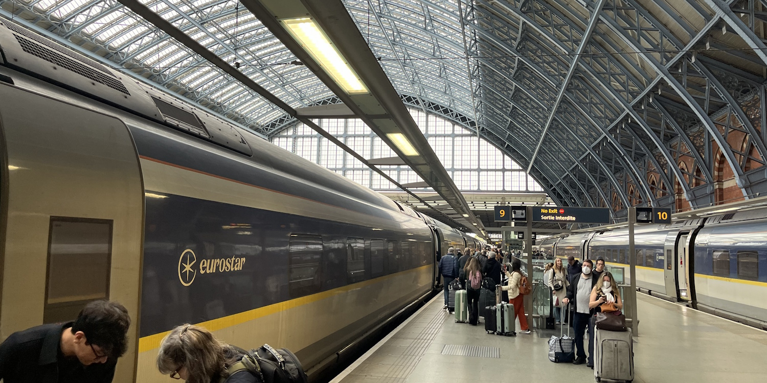 Seat 61 to Paris – Daniel Bowen